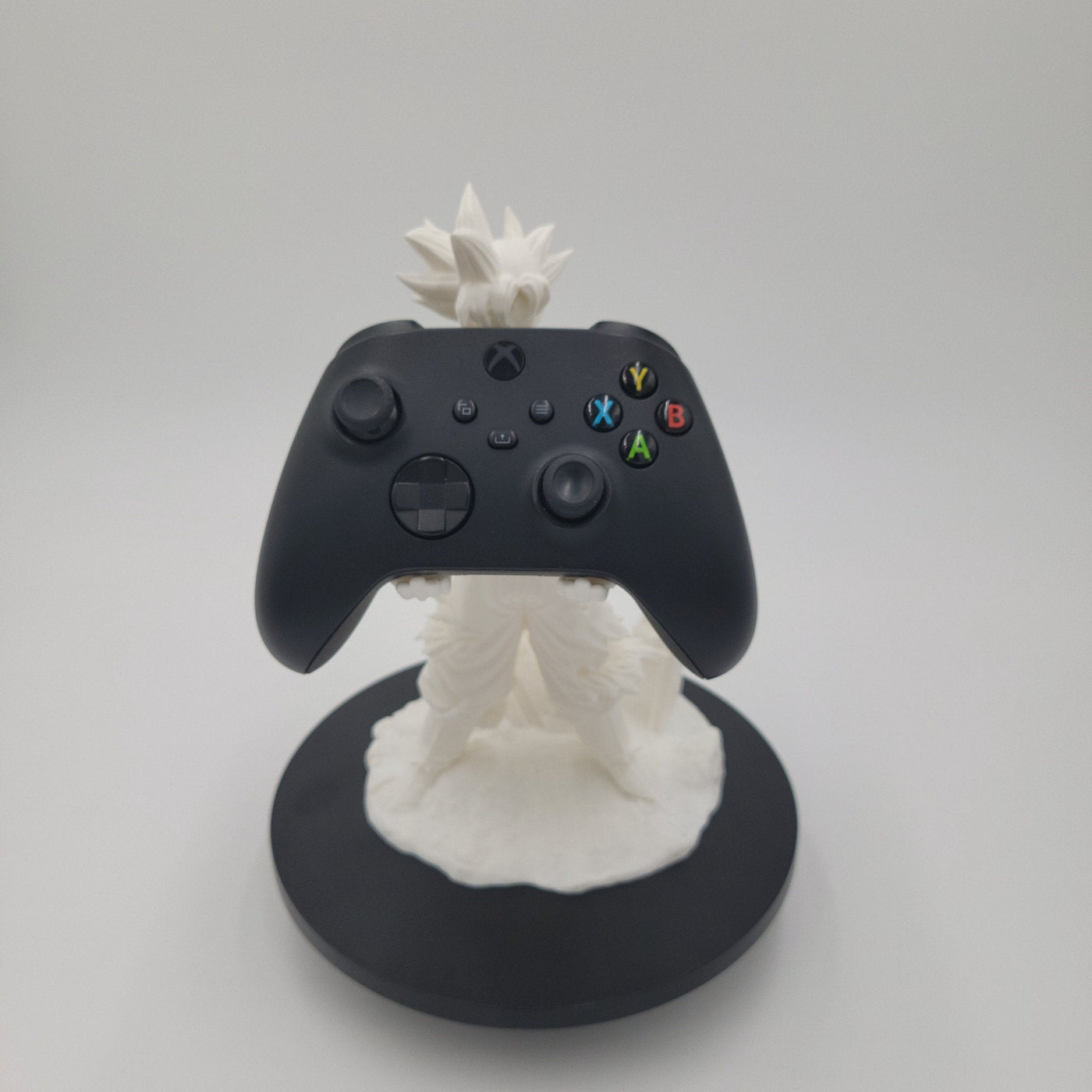 Son Goku Controller Holder Sculpture – Legendary Super Saiyan Buff Edi