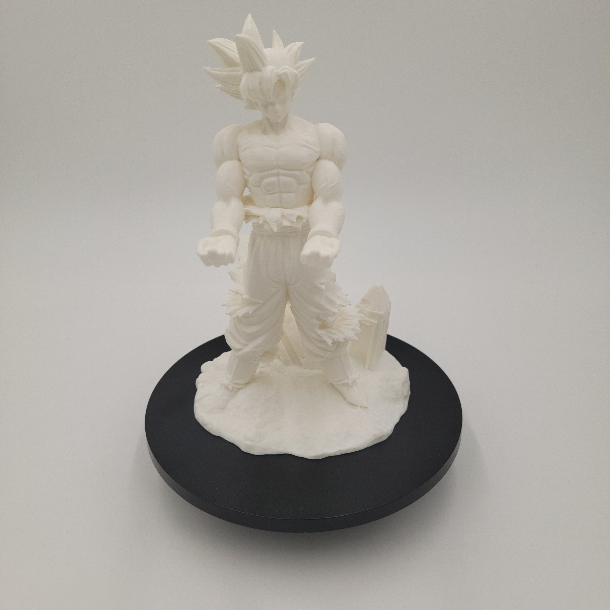 Son Goku Controller Holder Sculpture – Legendary Super Saiyan Buff Edi